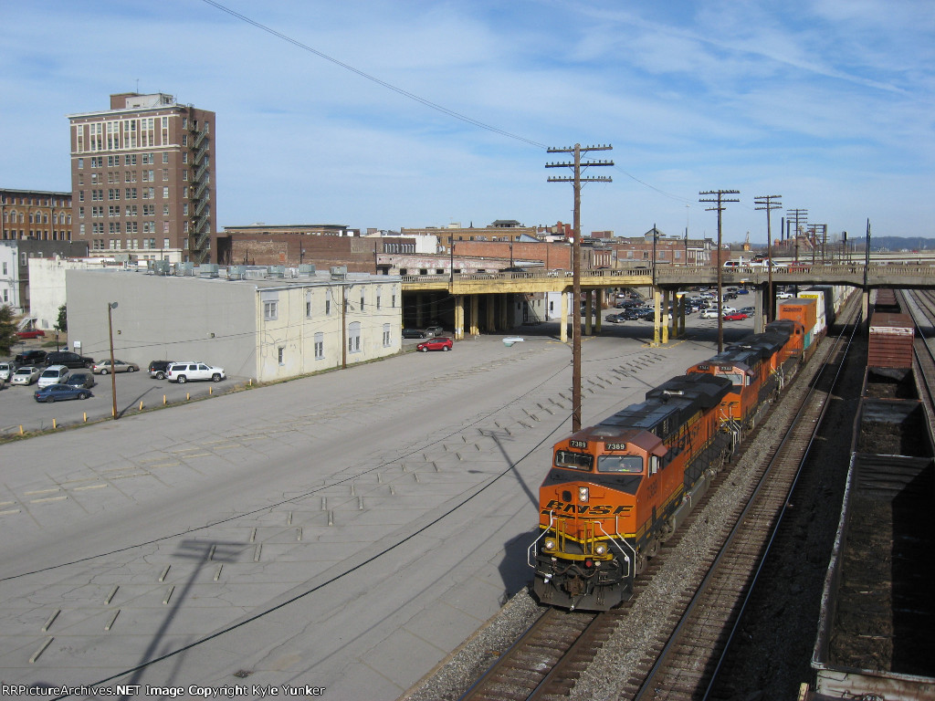 LA-ATL intermodal Q184 on the CSX